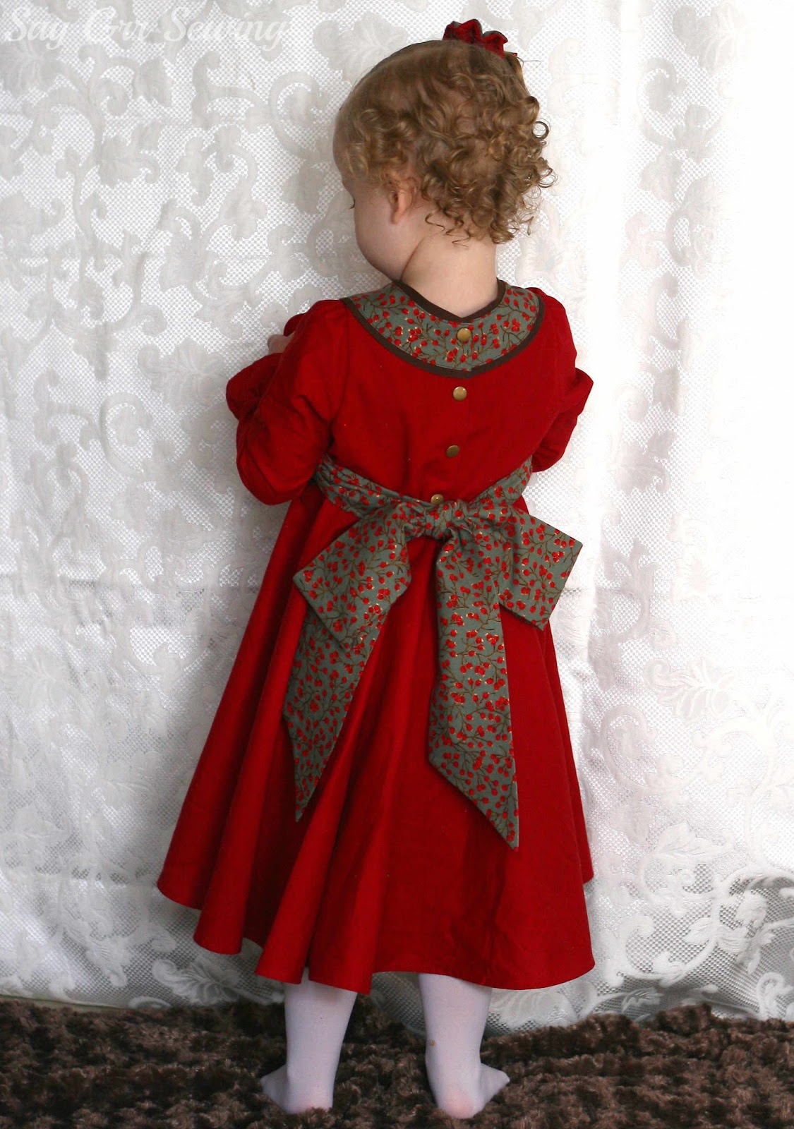 Say Grr Sewing: Christmas Dresses
