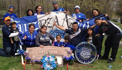 ¡Esto es lo que hace una verdadera hinchada! Emelecistas de E.U ...