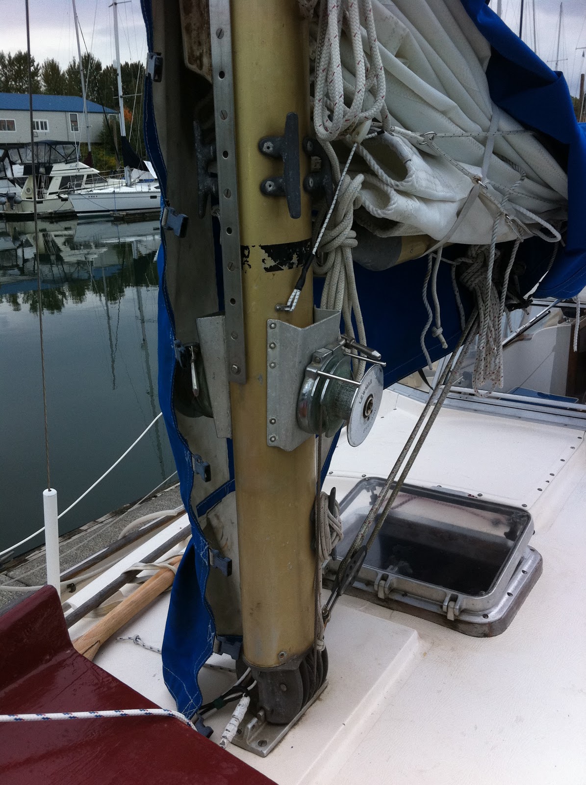 Hallberg Rassy Rasmus Owners Blog: Aero's Mast and Rigging Pics
