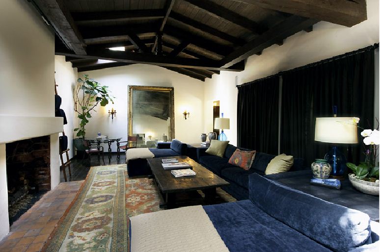 * Happyroost*: Friday Feature: Estee Stanley