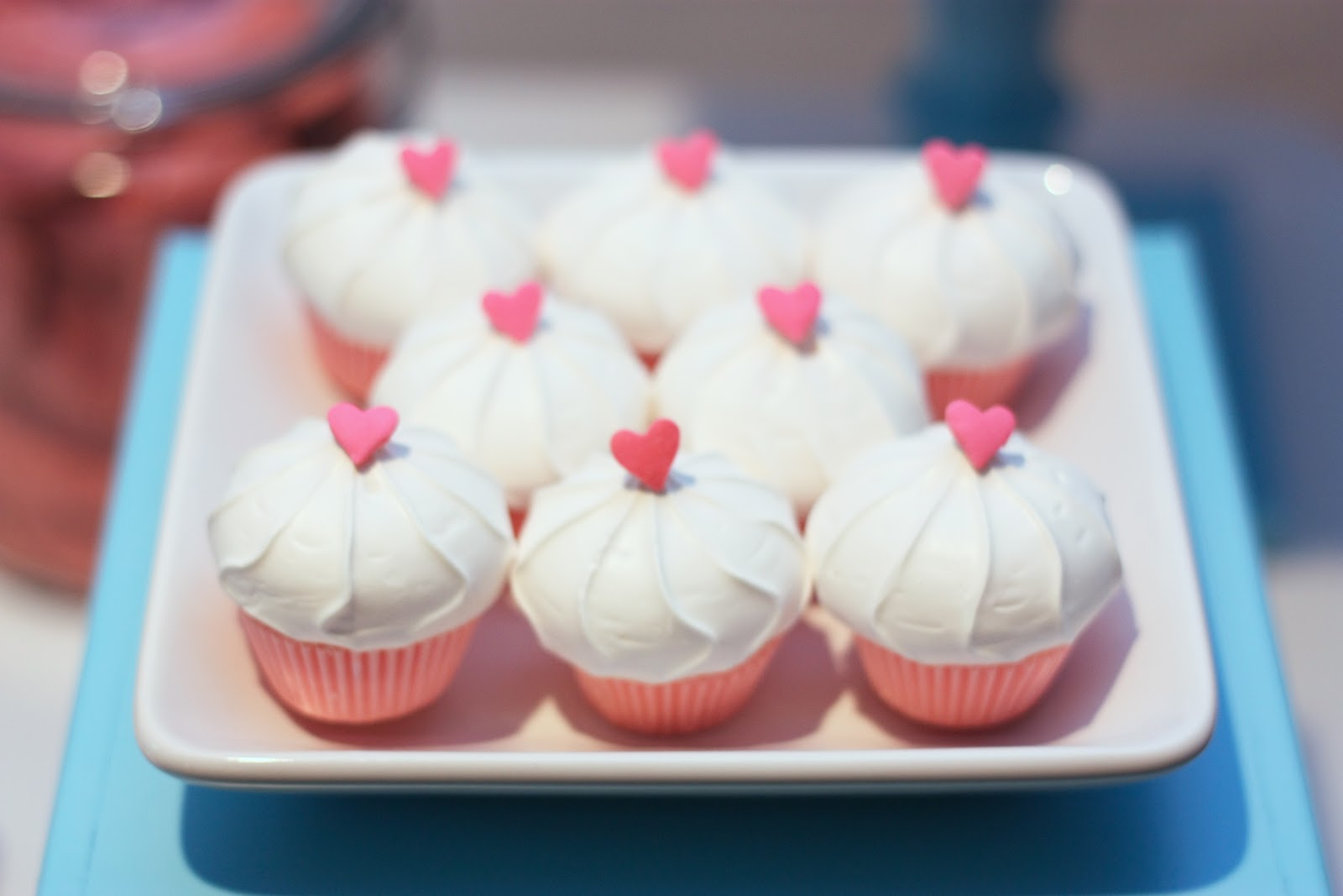 5M Creations: Meringue & Candy Melt Cupcake Tutorial