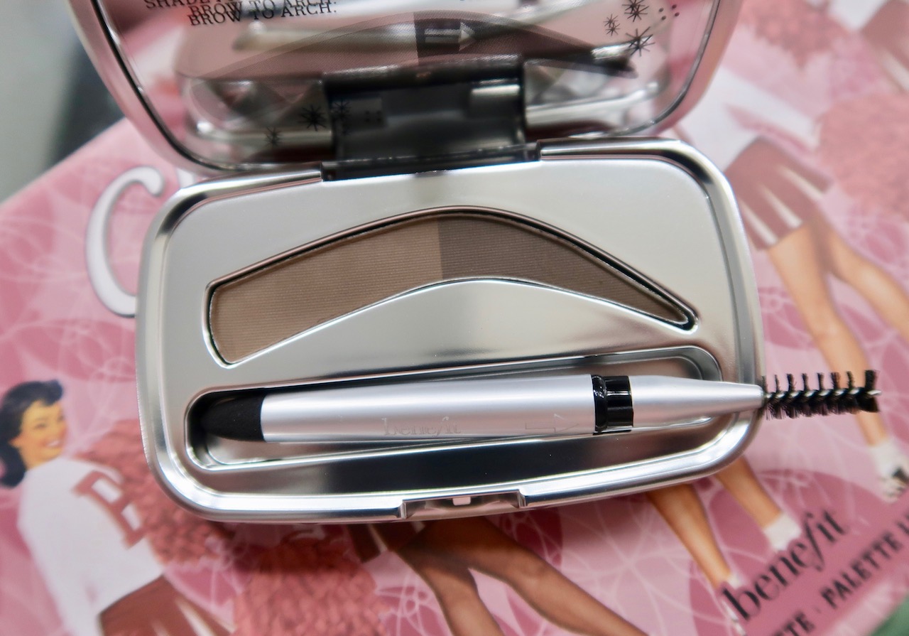 Benefit Foolproof Brow Powder is perfect for all brow skill levels!