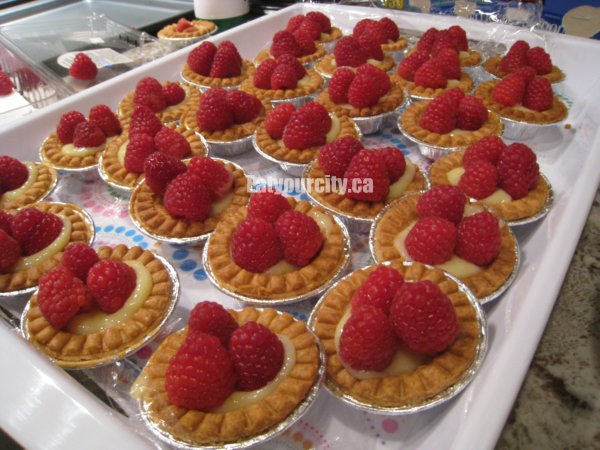 Eat Your City: Fresh raspberry lemon curd mini tarts recipe