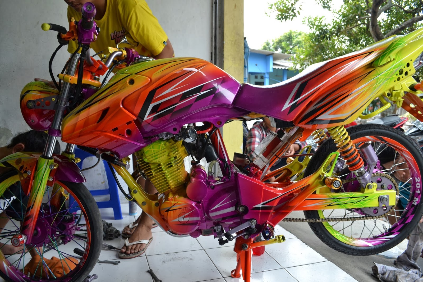 Modifikasi Honda Tiger Racing Airbrush | Modifikasi Honda | CB150R ...