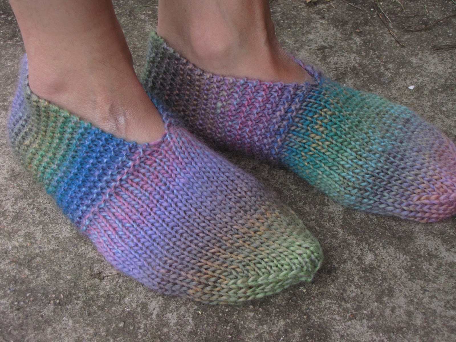 Hand made by Aino P.: Toiset tossut töihin