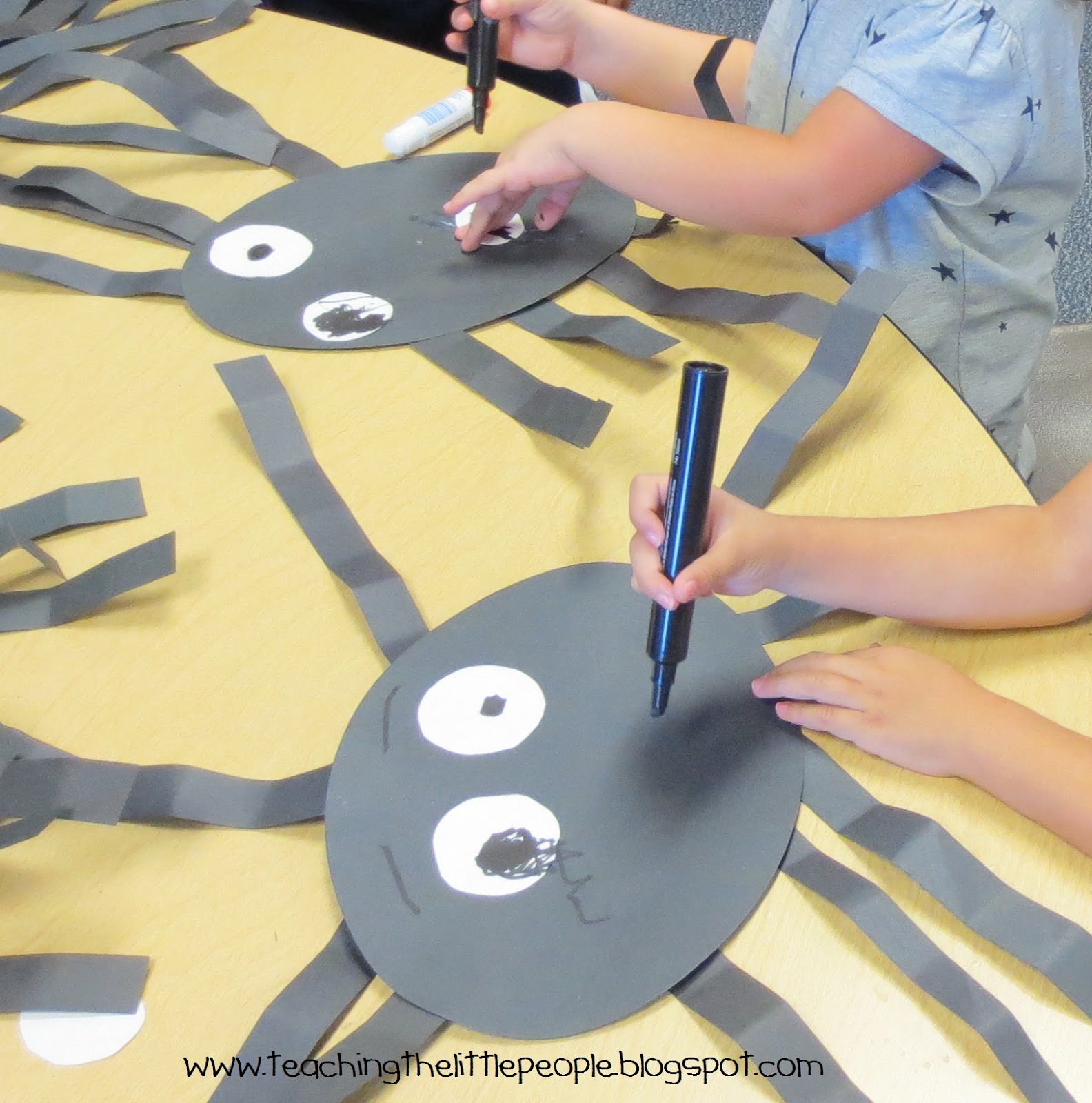 Teaching The Little People: Paper Spiders in Preschool