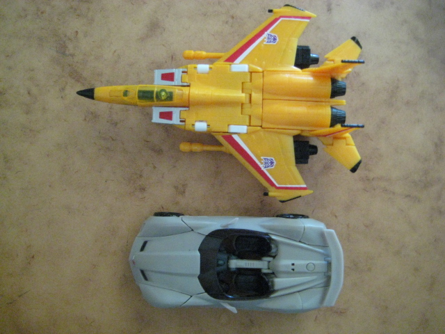 ChCse's blog: Toy Review: Transformers BotCon 2013 Rainmakers Sunstorm