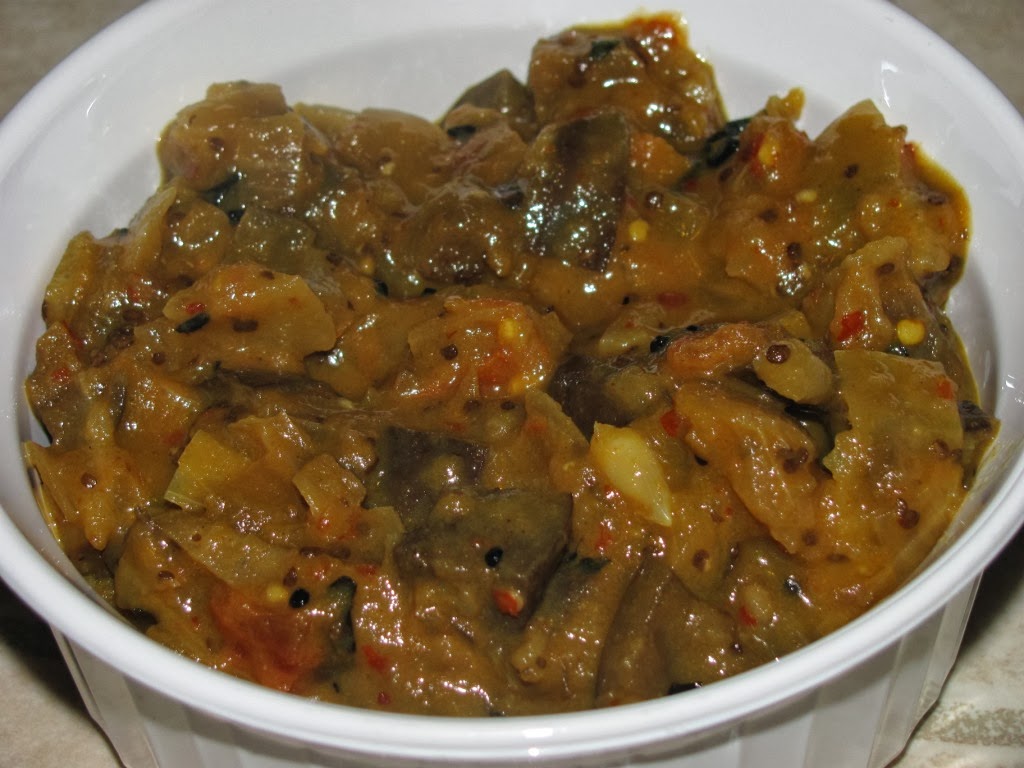 Amma's Kitchen: Brinjal Potato kosthu