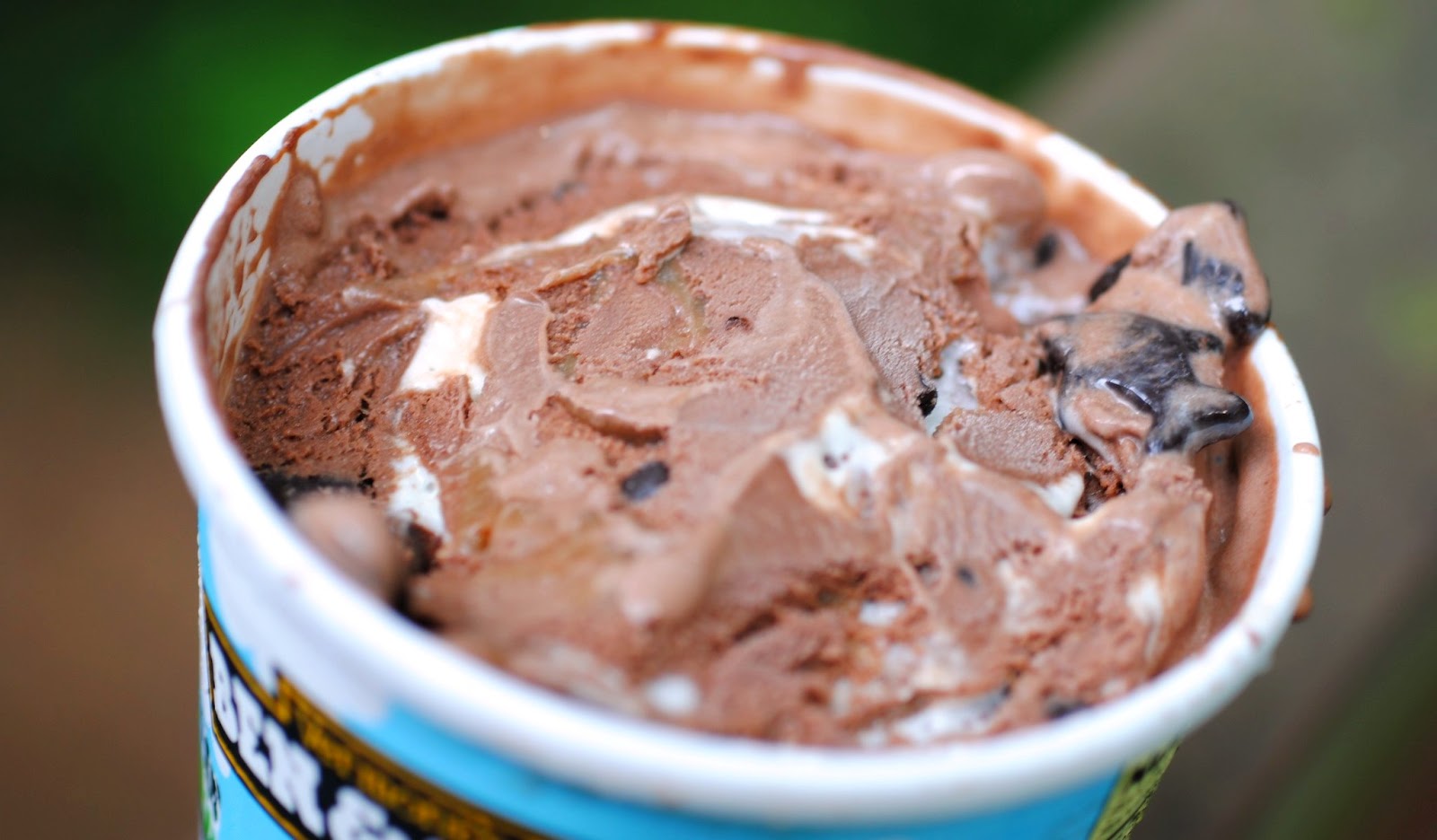 food and ice cream recipes: REVIEW: Ben & Jerry's Phish Food