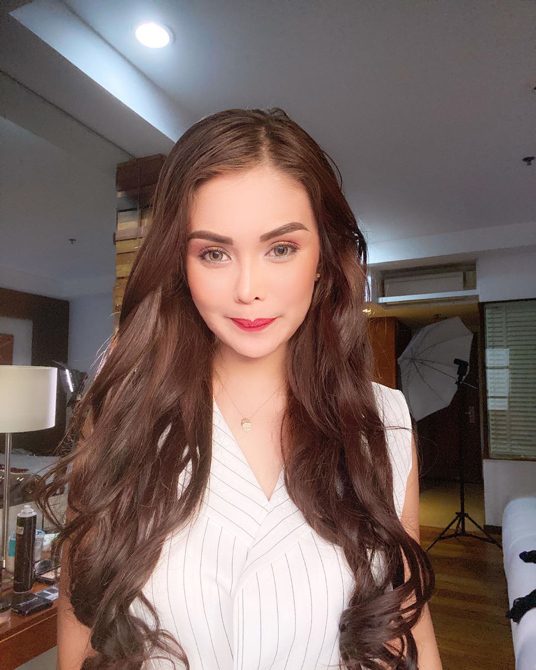 Asian Babes: Apol Salangad | Pretty Selfie Pics in White Dress