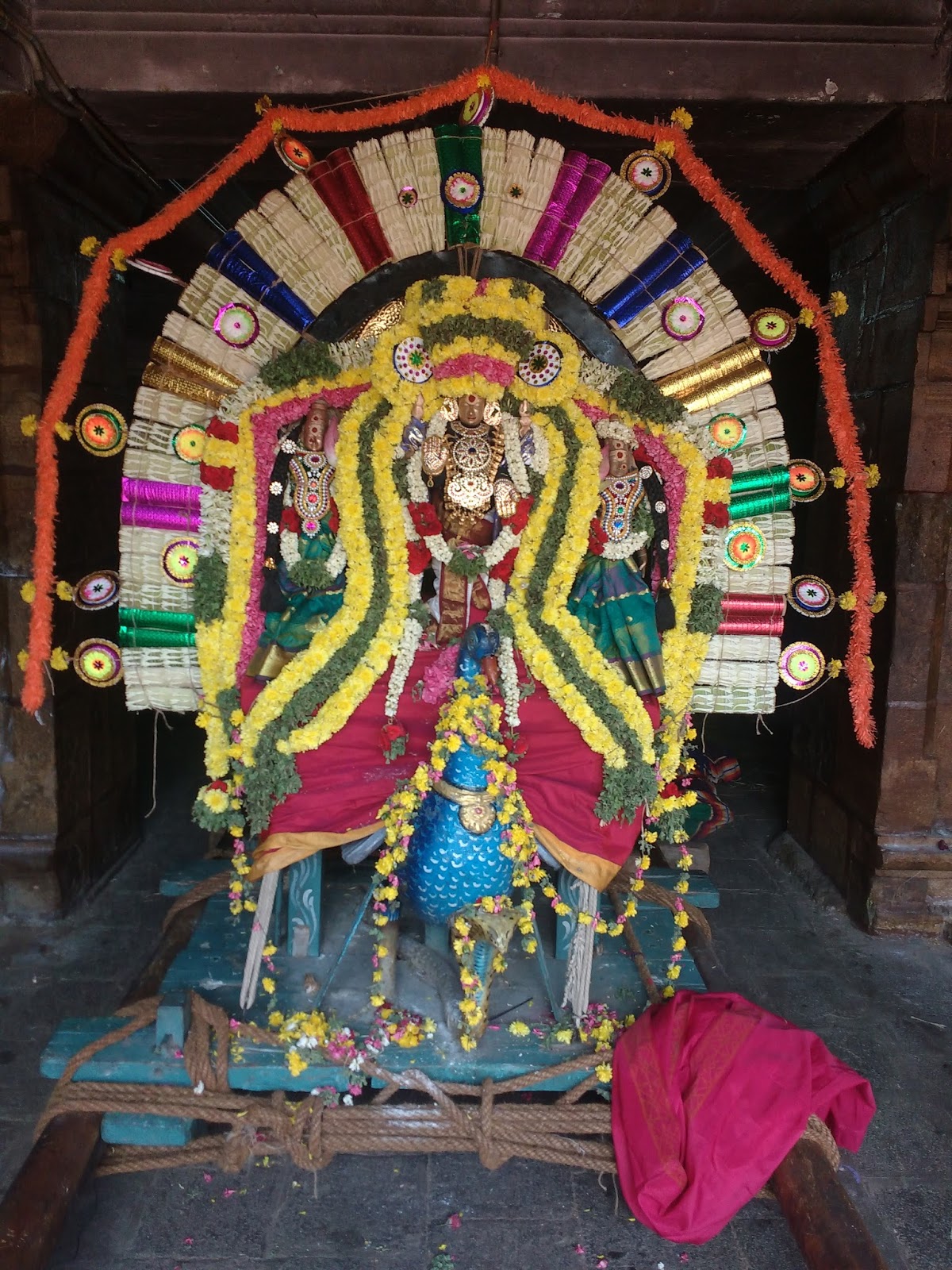 Tamilnadu Tourism: Engan Murugan Temple – The Temple