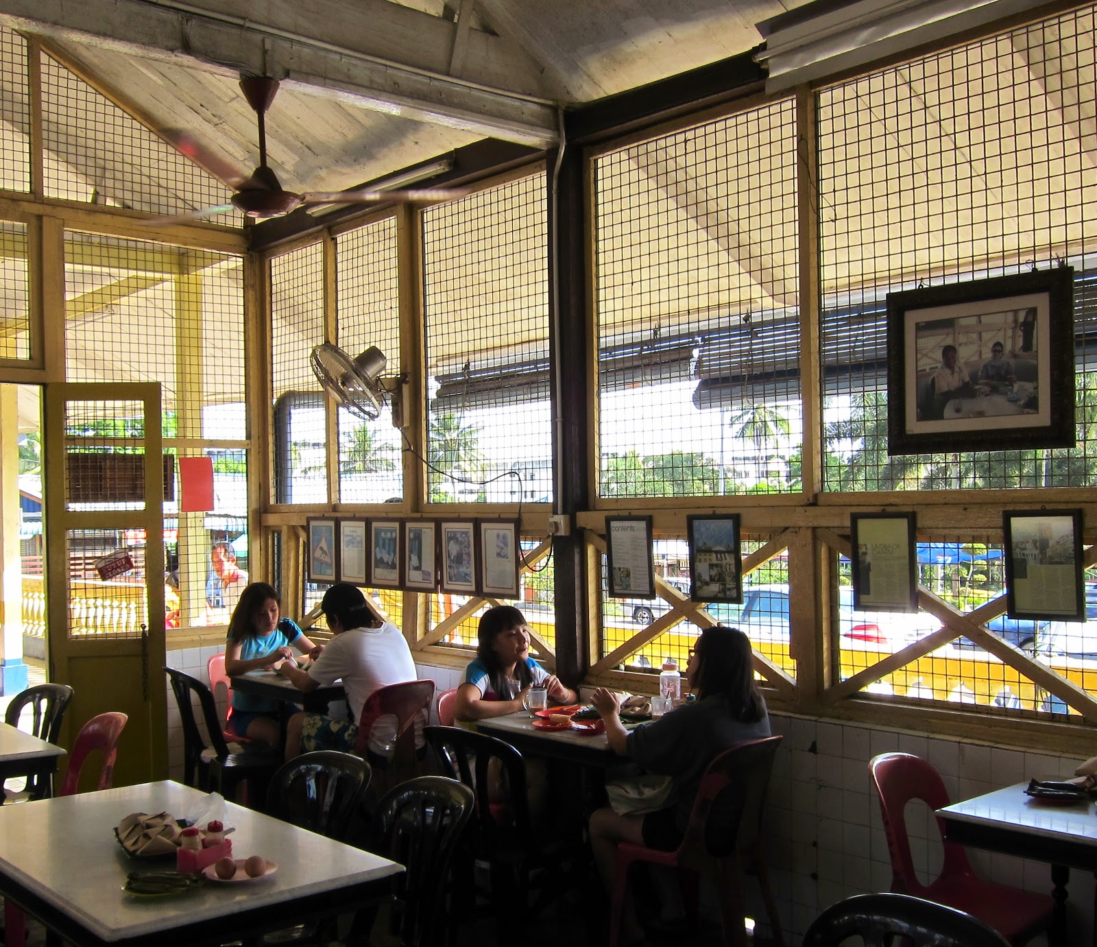 Original KTM Kluang Rail Coffee, Johor. Still the Same since 1938 |Tony ...