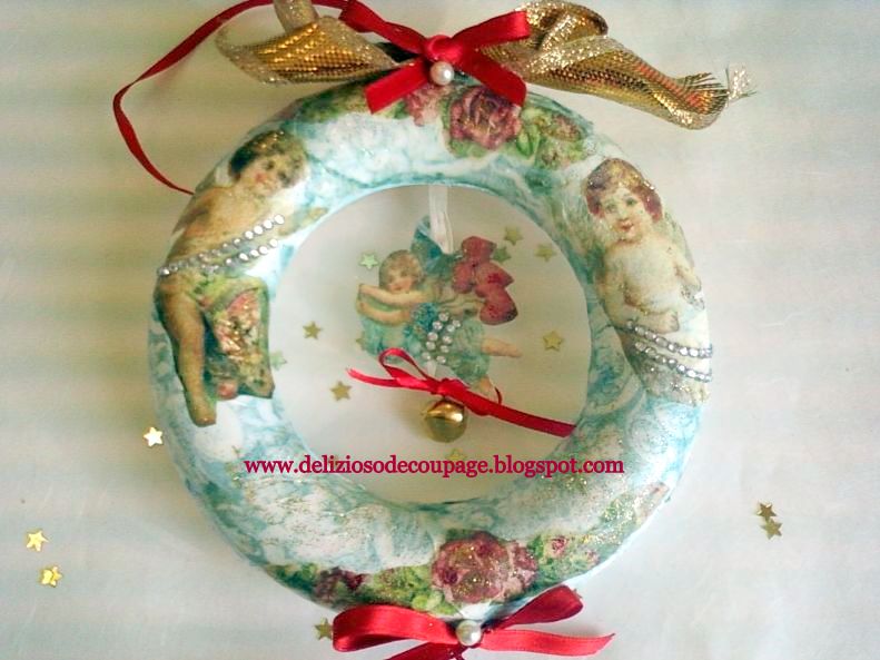 Ghirlanda di Natale in découpage e feltro