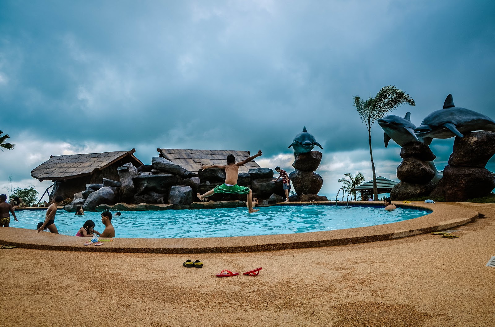 LiFe is a HaLo: Campuestohan Highland Resort