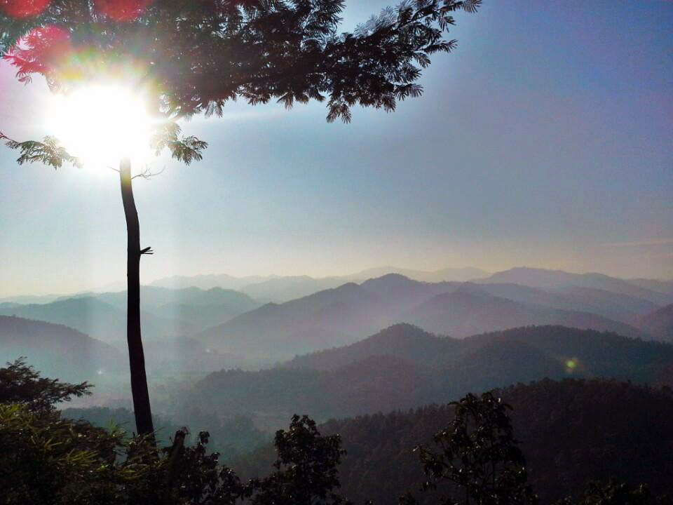 慢遊泰國 | : Before Sunset Cafe ก่อนตะวันลับแนวเหลี่ยมภูผา