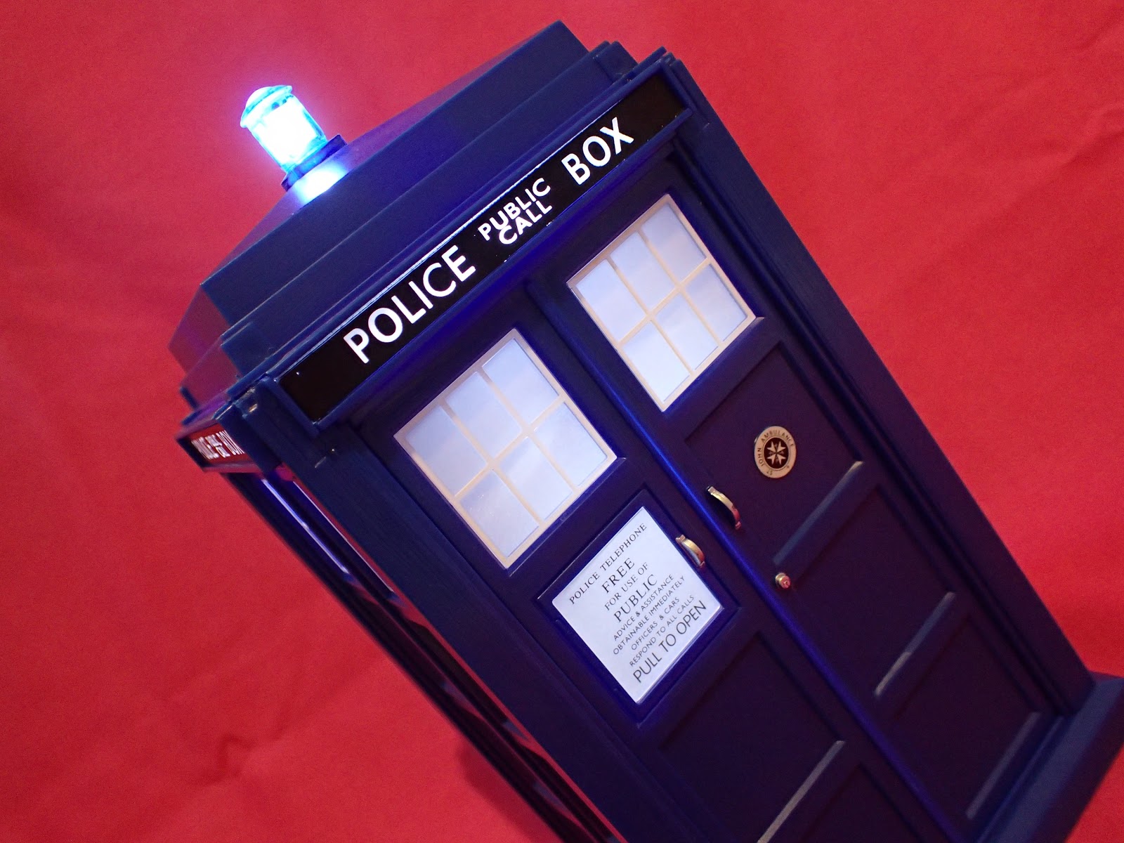 Miniature Review - Flight Control Tardis | Optimistic Penguin
