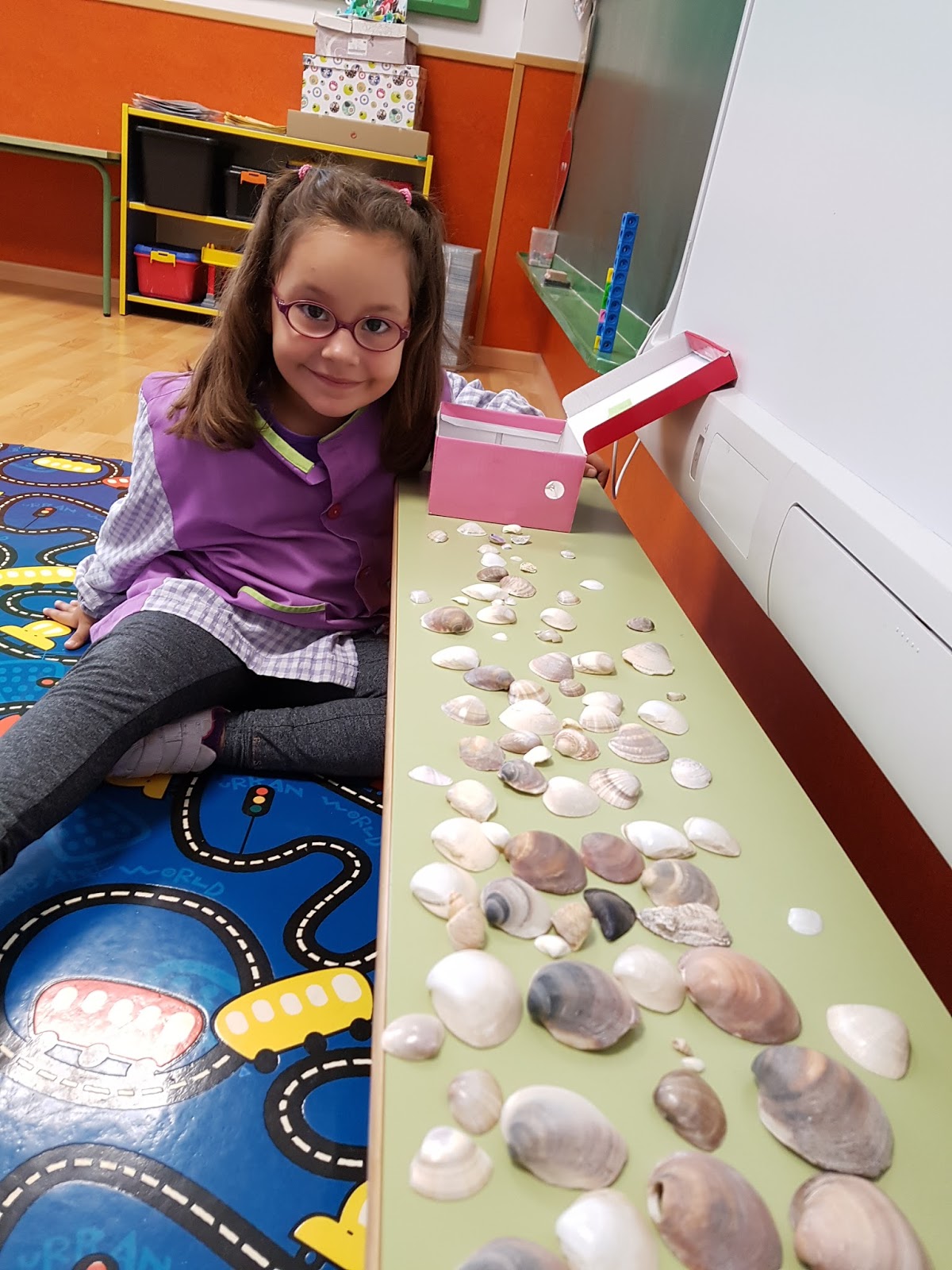 La clase de Laura: Inés y las conchas