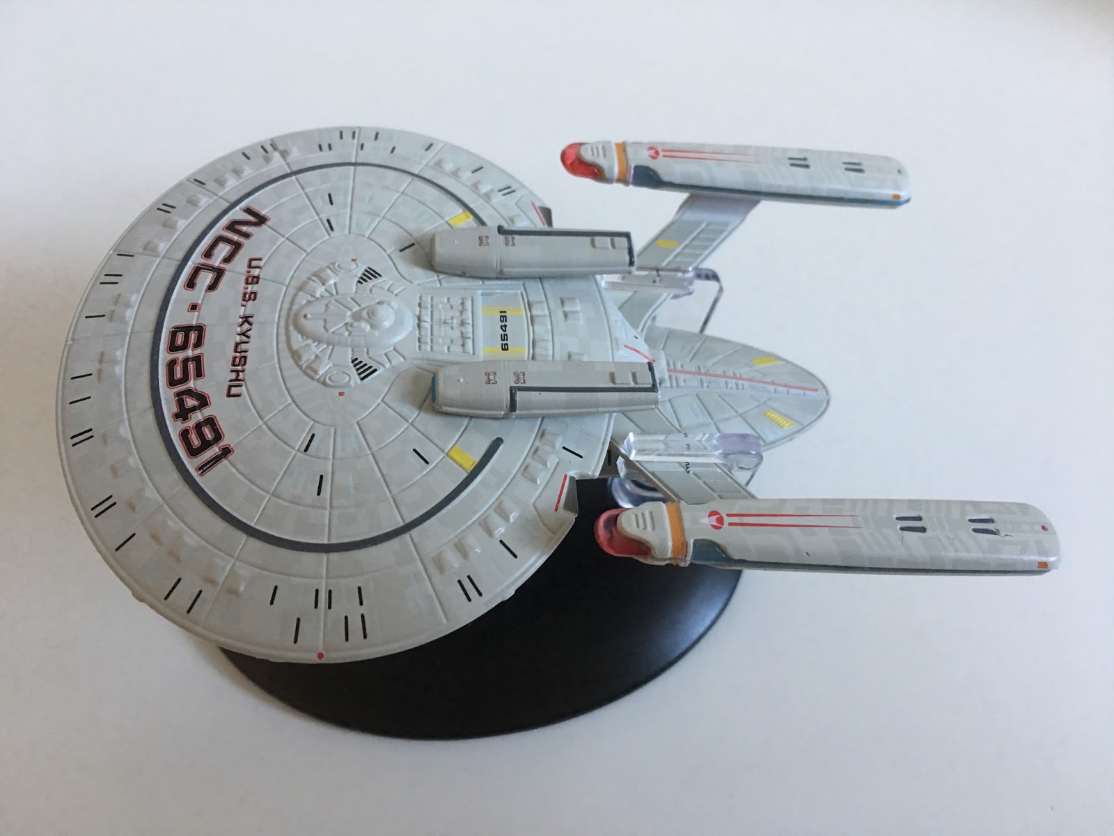 Some Kind of Star Trek: Simple Lines: The Official Starships Collection ...