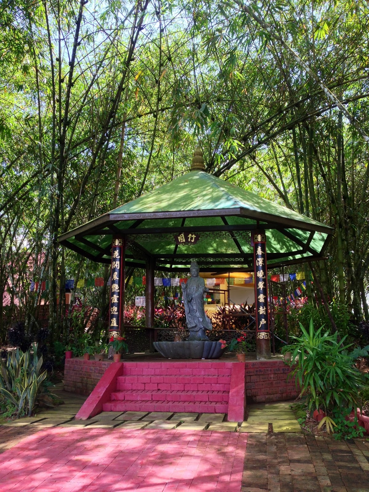 A Walk With Aud: Putuo Village