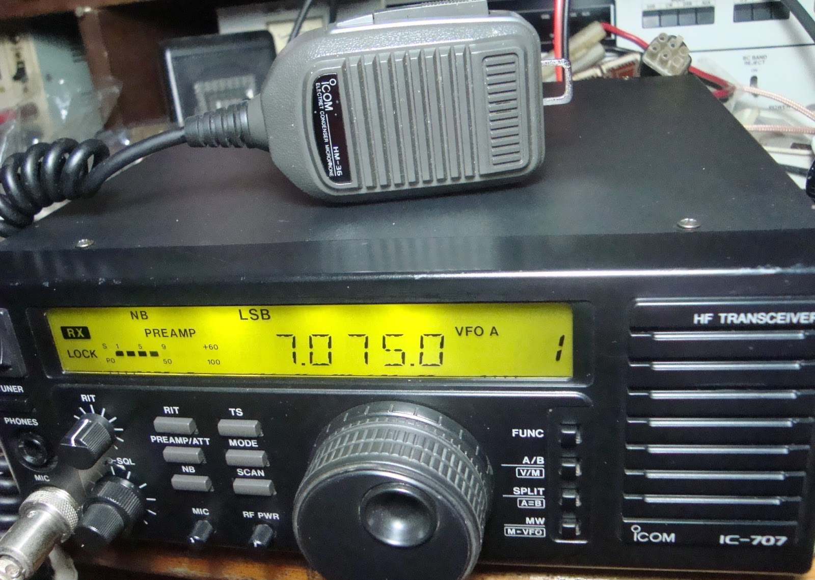RADIO SELLER: Icom IC 707 HF Transceiver ( SOLD )