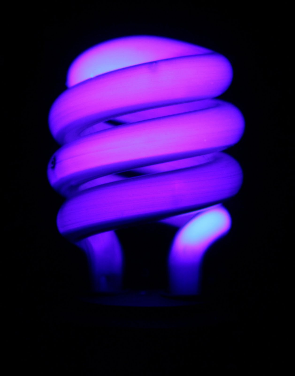 Louisville Fossils and Beyond: Fluorescent Uranium Glass Marbles