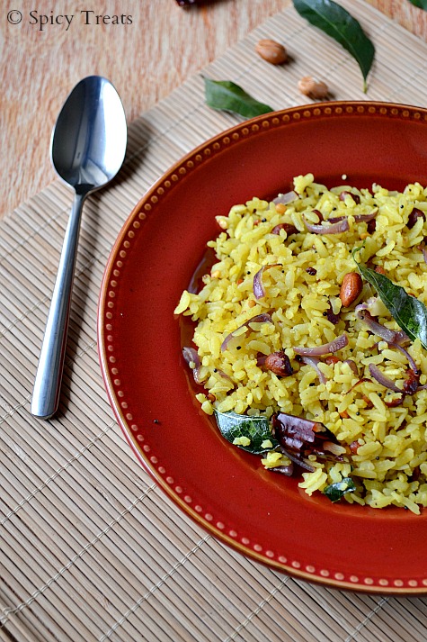 Spicy Treats: Puli Aval / Tamarind Poha Upma