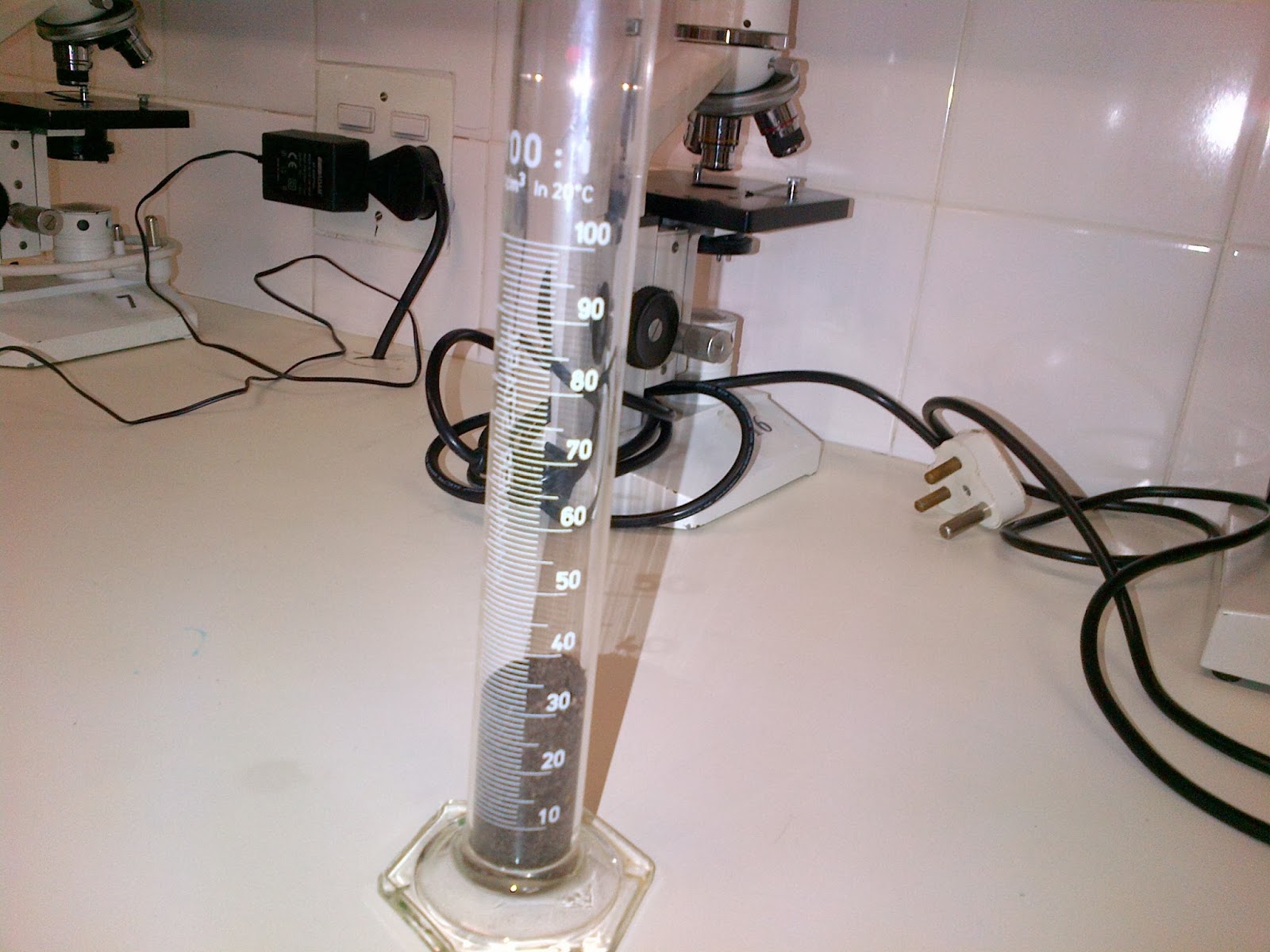MakinGuerandi Window Farm Investigation : Practical #1 Soil Composition