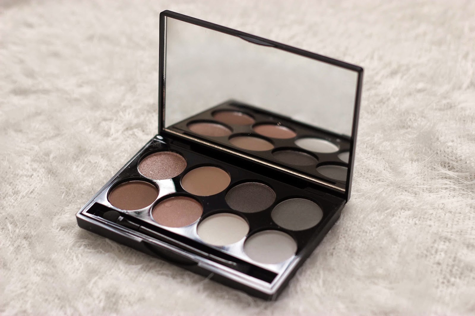 Primark 8 Shade Day Eyeshadow Palette - The Budget Life | Blog over ...