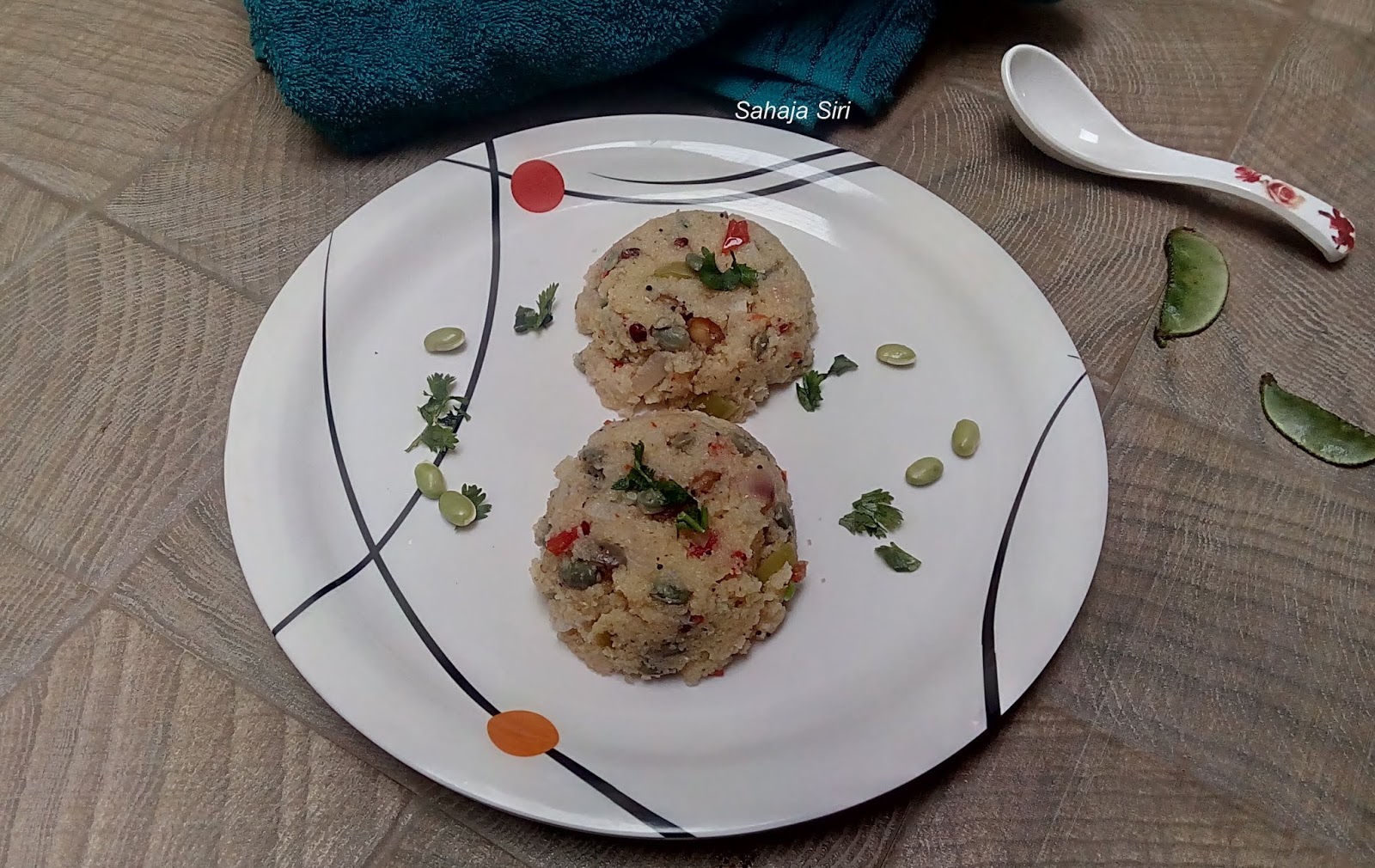 Avarekalu uppittu/ Hyacinth beans & vegetable upma/ Avarekai uppittu