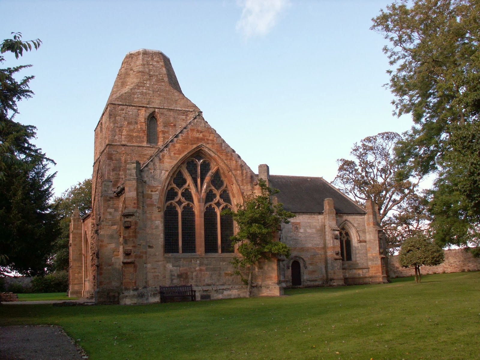 CUBO ET EXCUBO: Seton Collegiate Church