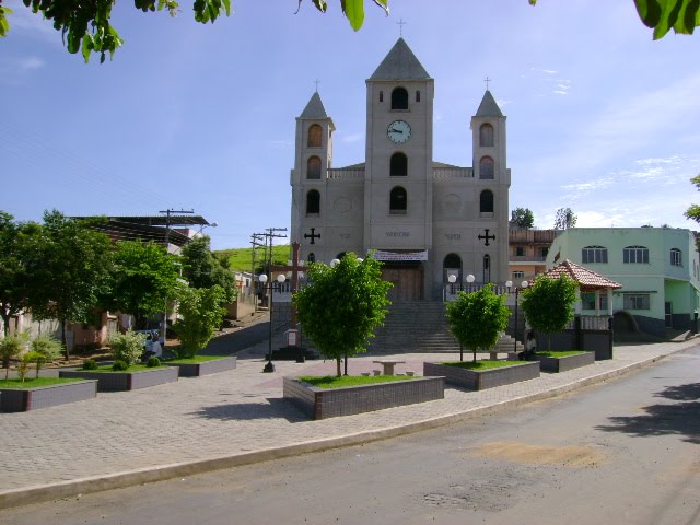 TEMPLOS RELIGIOSOS: VISCONDE DO RIO BRANCO / MG