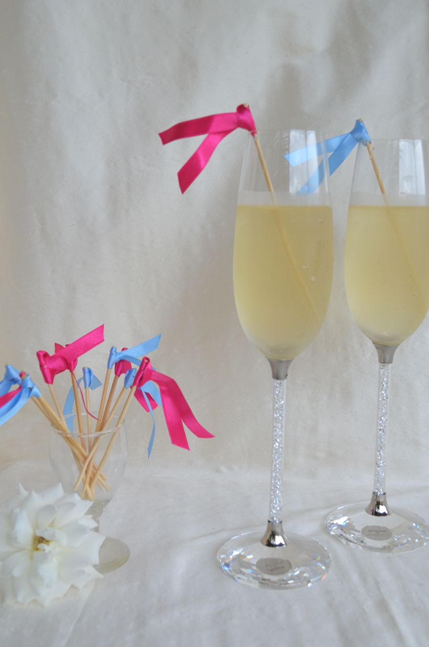 Chasing Rainbows Kissing Frogs: Friday Cocktail - Champagne Garnishes