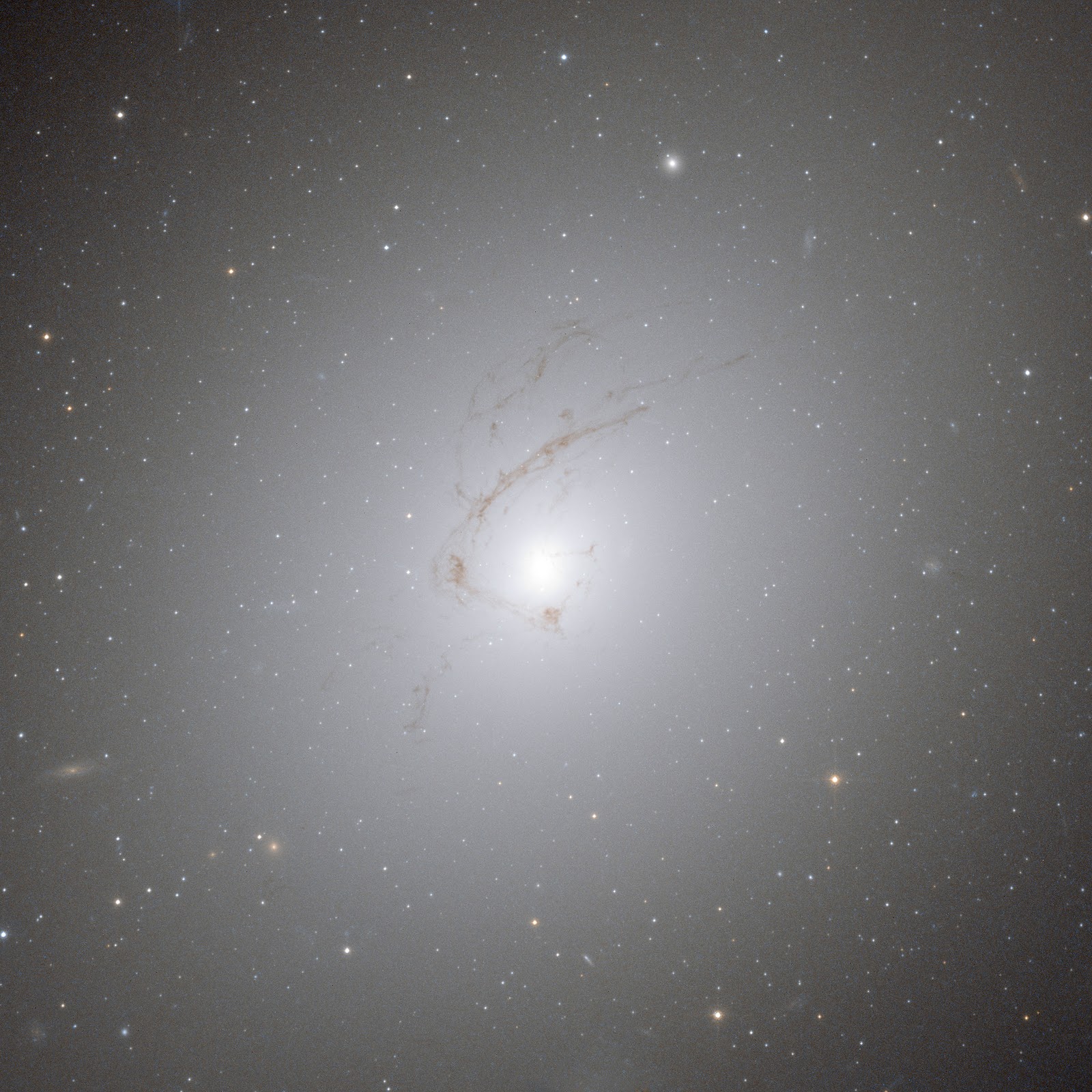 Jean-Baptiste Faure: Atypical Elliptical Galaxy NGC 4696 as seen by Hubble