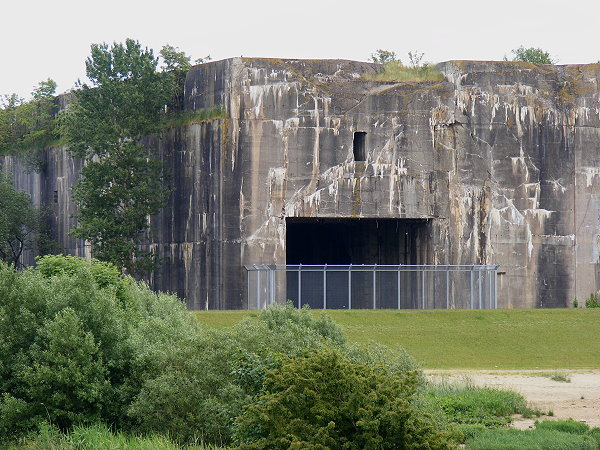 Otwin Skrotzki Fotografie: U-Boot-Bunker Valentin