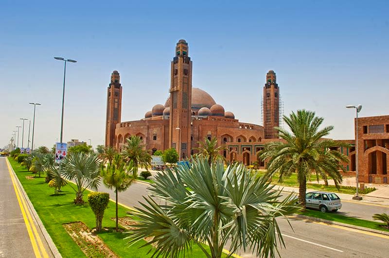 Beautiful View of Grand Jamia Mosque, Bahria Town Lahore