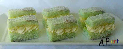Alex the Contemporary Culinarian: Lemon and Lime Lamingtons with Cream