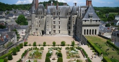 French Vocabulary Illustrated: terre-plein