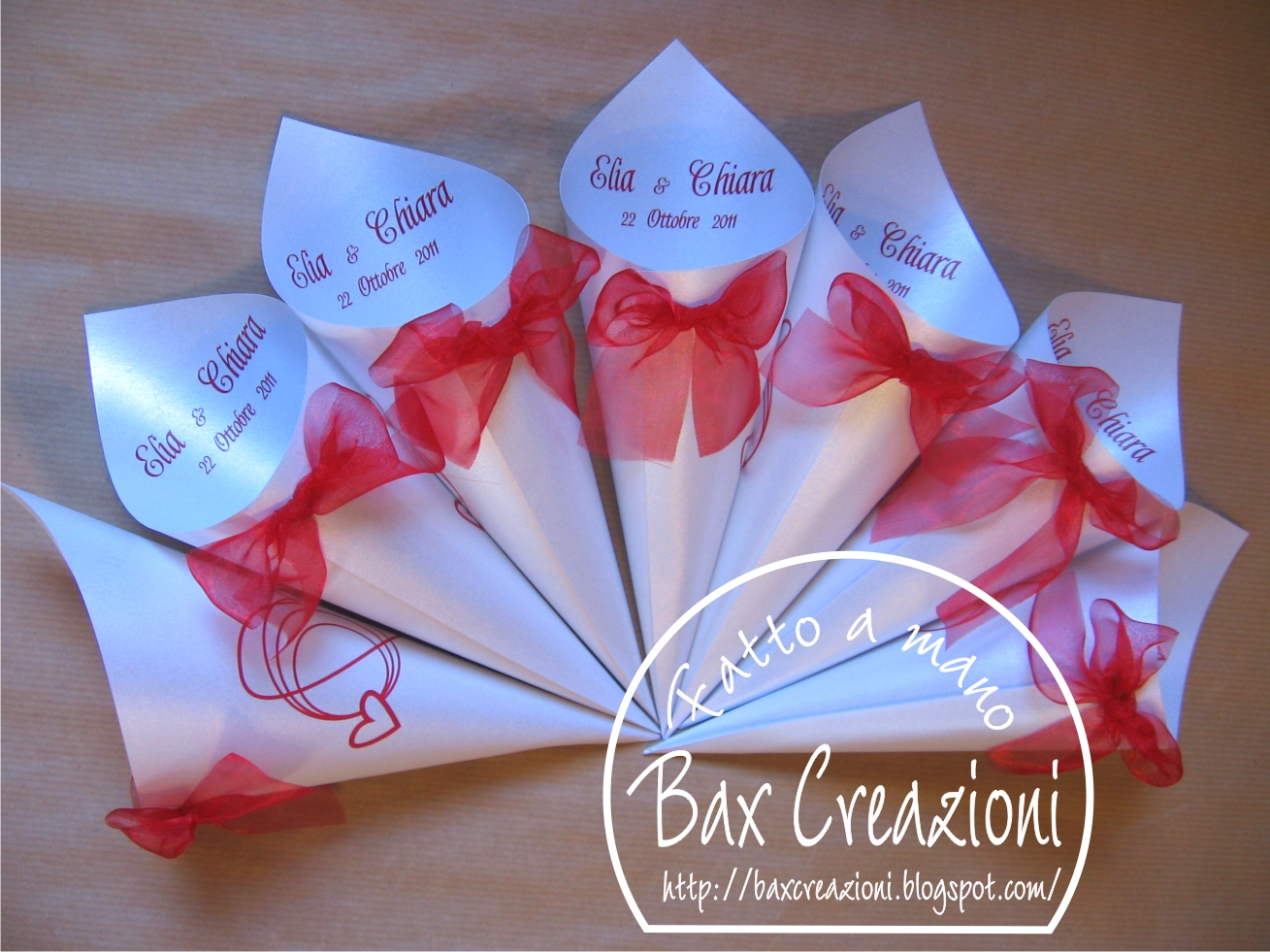 Bax Creazioni: Coni riso bianco/rossi - The End!