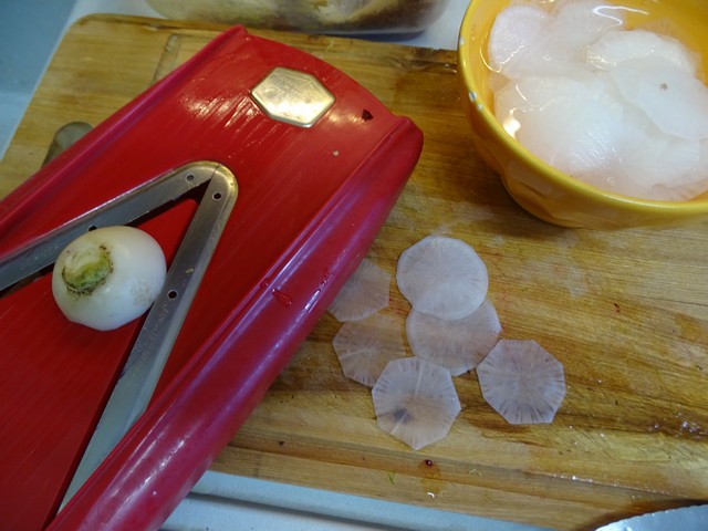 Cuisine en folie: Carpaccio de navet long, carotte jaune et radis ...