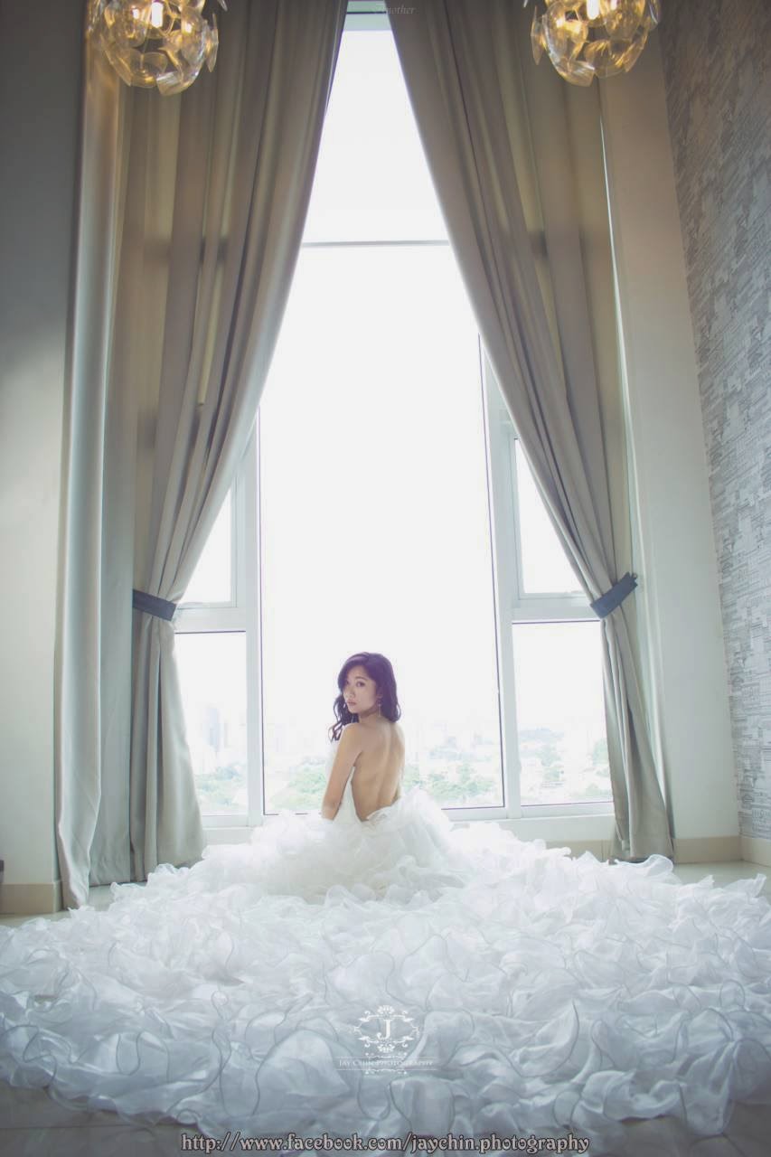 I Will Love You From Afar (Bridal photo shoot) | Christy's Little Hideout