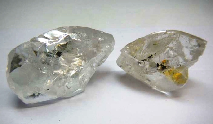 Large Diamond in Lulo Mine in Angola | Geology In