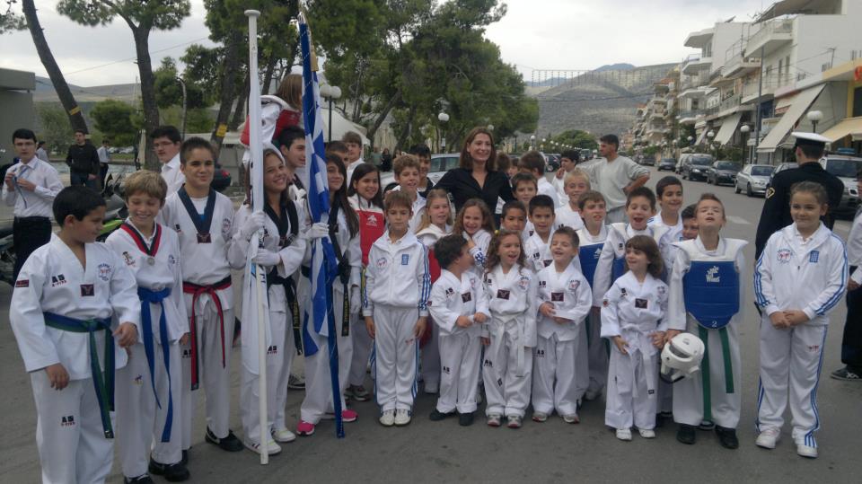 ΝΕΑ ΣΤΕΡΕΑΣ: Παρελαση Ακαδημιας Tae-kwon-do Κεντρικης Στερεας Ελλαδας ...