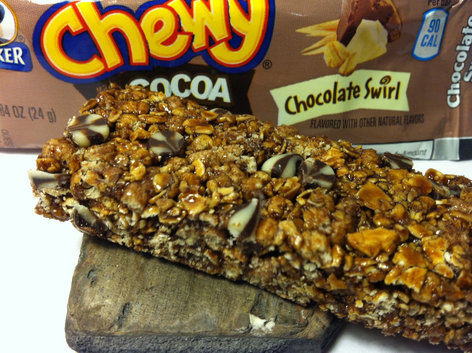 Crazy Food Dude: Review: Quaker Chewy Cocoa Chocolate Swirl Granola Bar