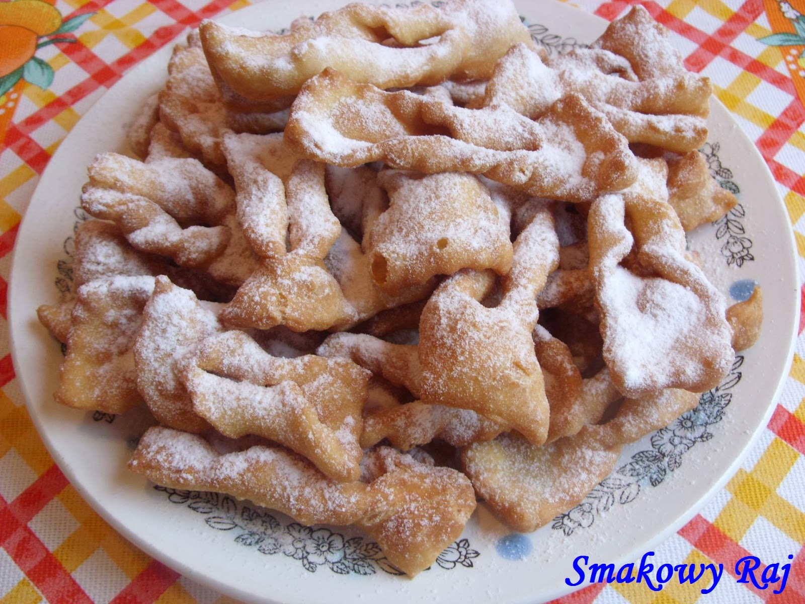 Smakowy Raj - blog kulinarny: Chruściki, chrusty, faworki :)