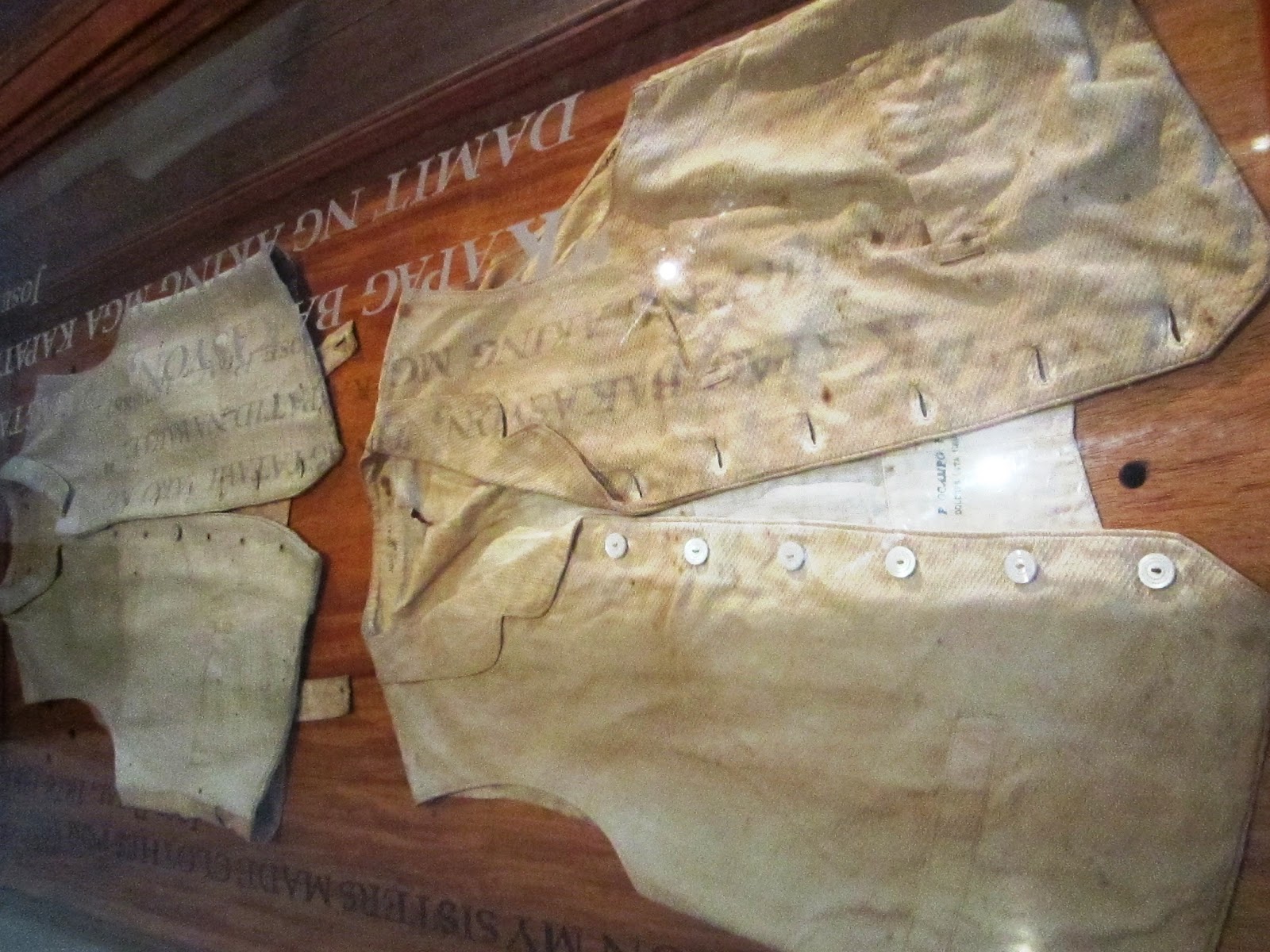 Jose Rizal – Lumang Tsinelas