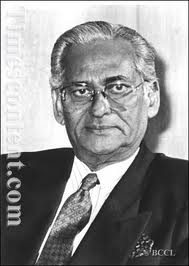 WINDOW OF KNOWLEDGE: RICH TRIBUE PAID TO DR. P.C ALEXANDER