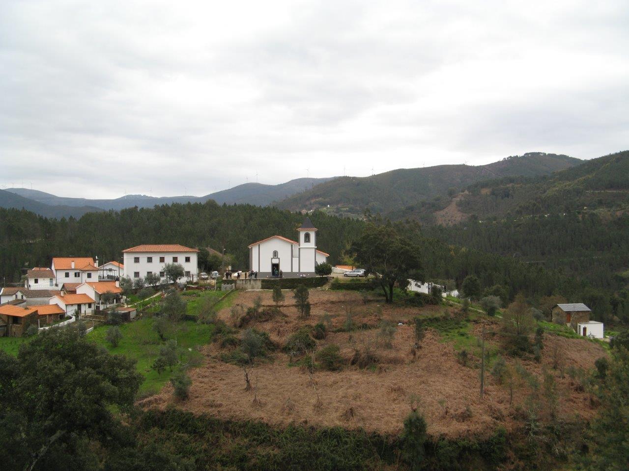 UNIÃO PROGRESSIVA DA FREGUESIA DO COLMEAL: IGREJA do COLMEAL reabre as ...