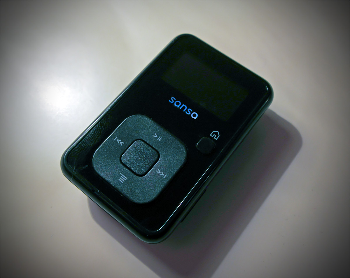 Marlene's Musings: Review: Sansa Clip+