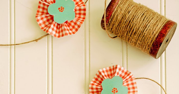 Free Printable Paper Mini Rosette Banner | i should be mopping the floor