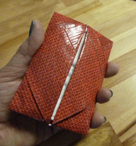 Make it easy crafts: Duct tape tissue holder DIY